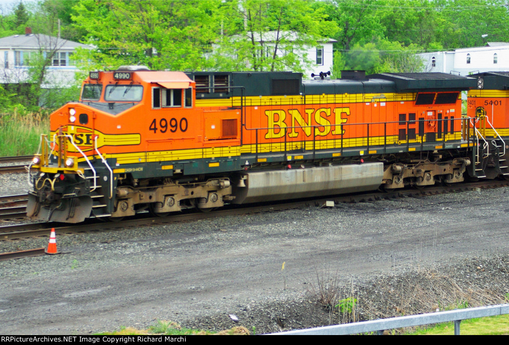 BNSF 4990